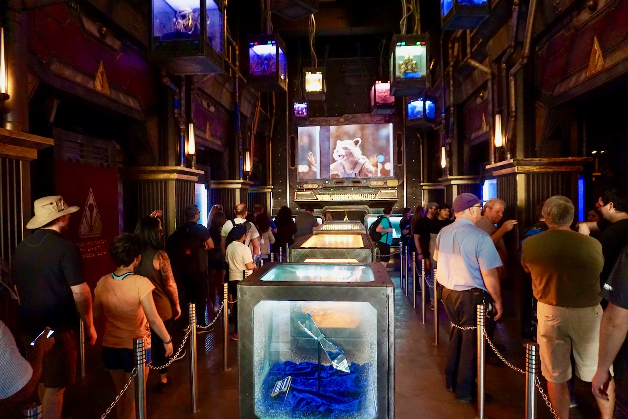 7 Great Disney Queues – Disney Insights