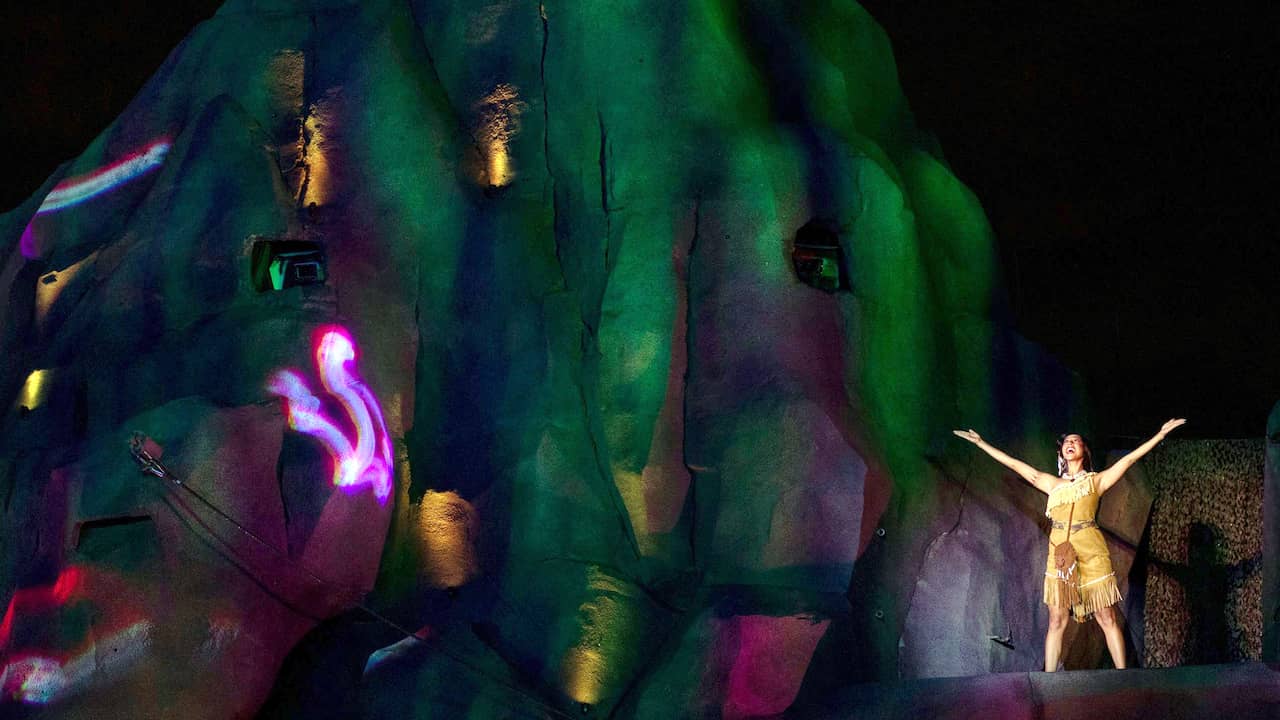 Fantasmic! is Fantastic! Here’s Why – Disney Insights