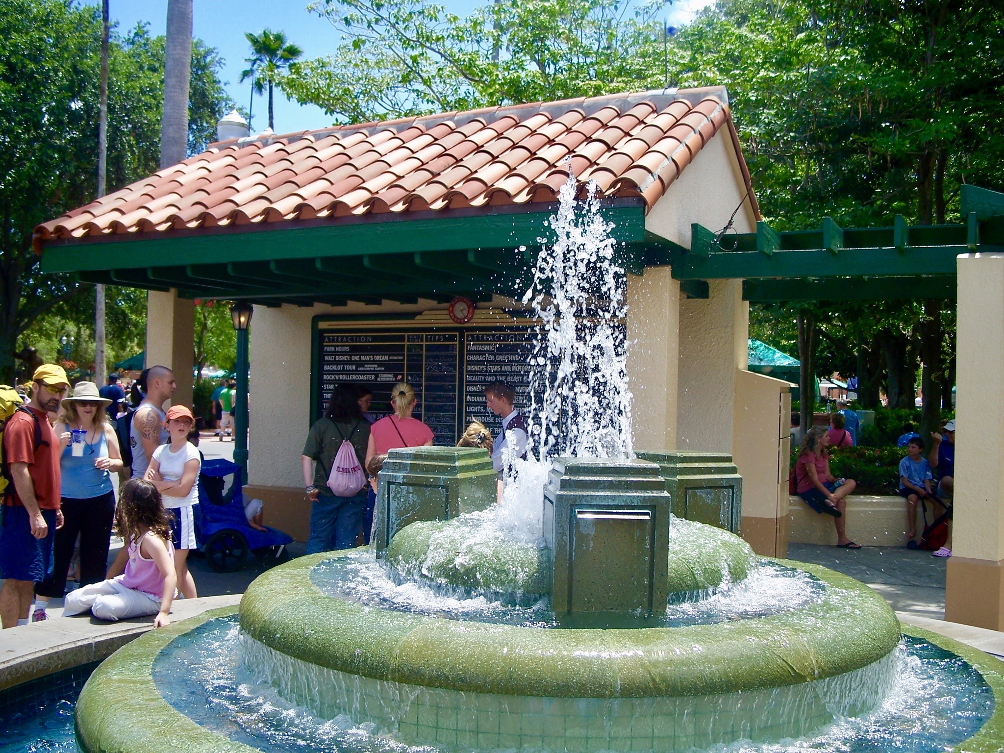 Two Disney Fountains, a Golden Dream, and Mulholland Madness – Disney Insights